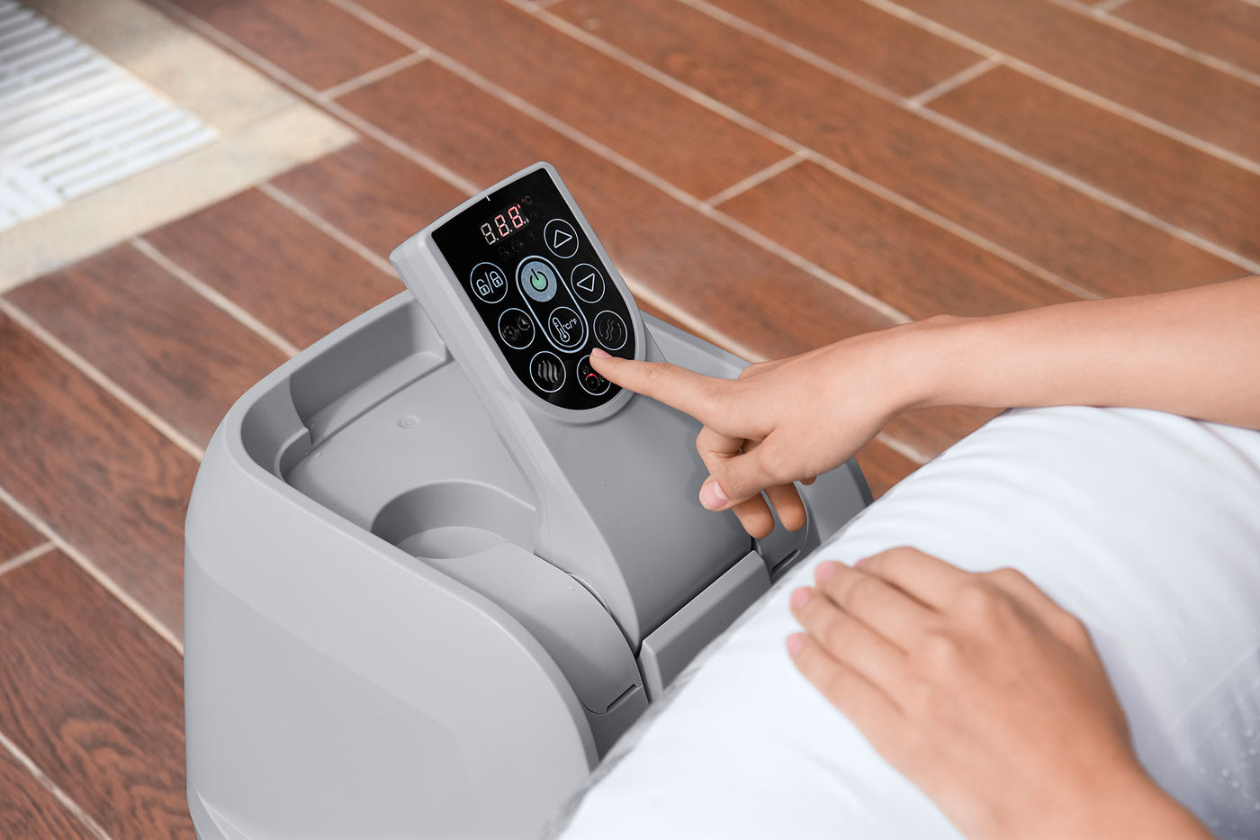 Lay-Z-Spa Fiji AirJet Hot Tub + Free Bundle Worth £29.99 | Lay-Z-Spa UK